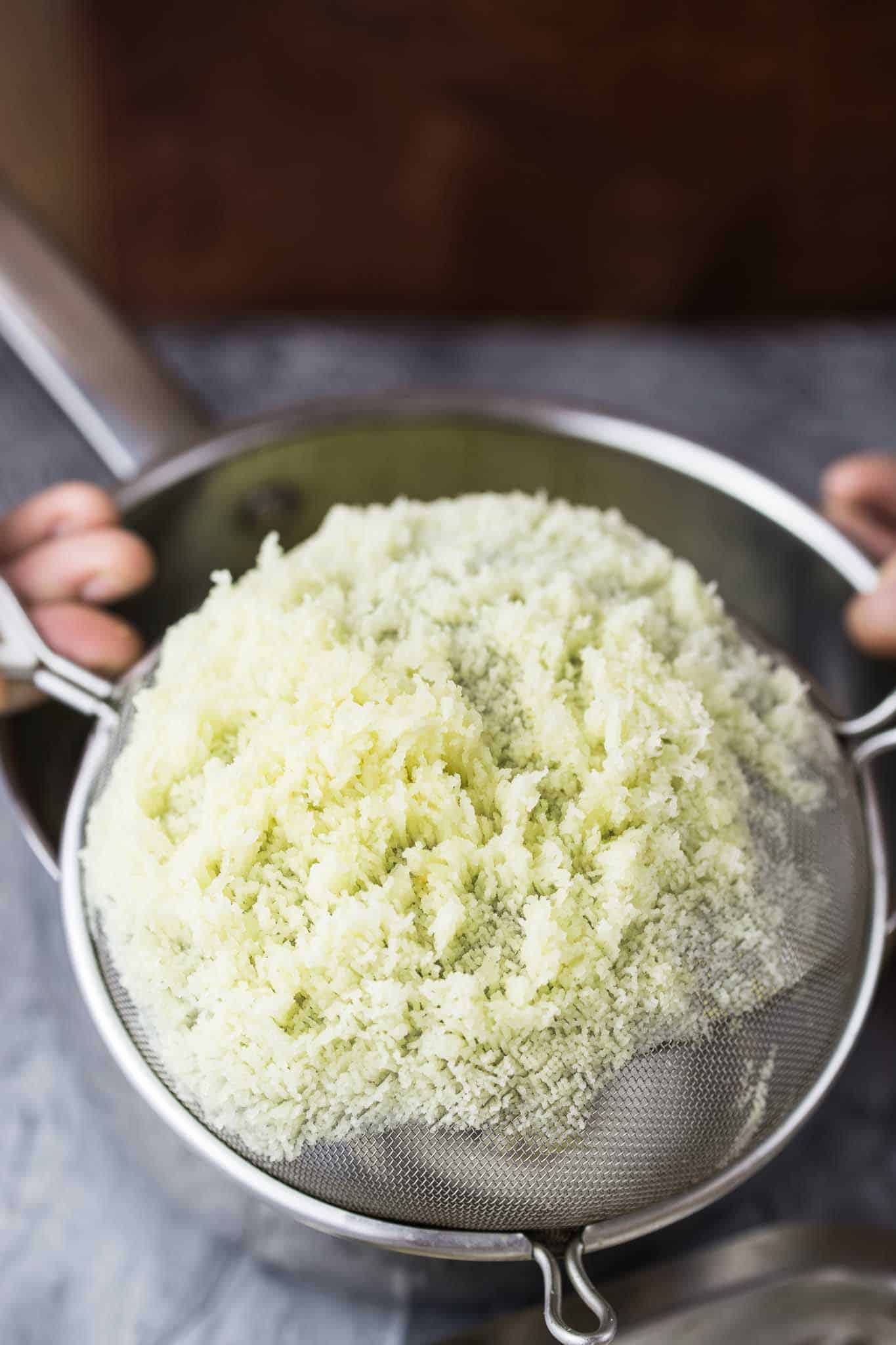 The best homemade mashed potatoes recipe - PantsDownApronsOn